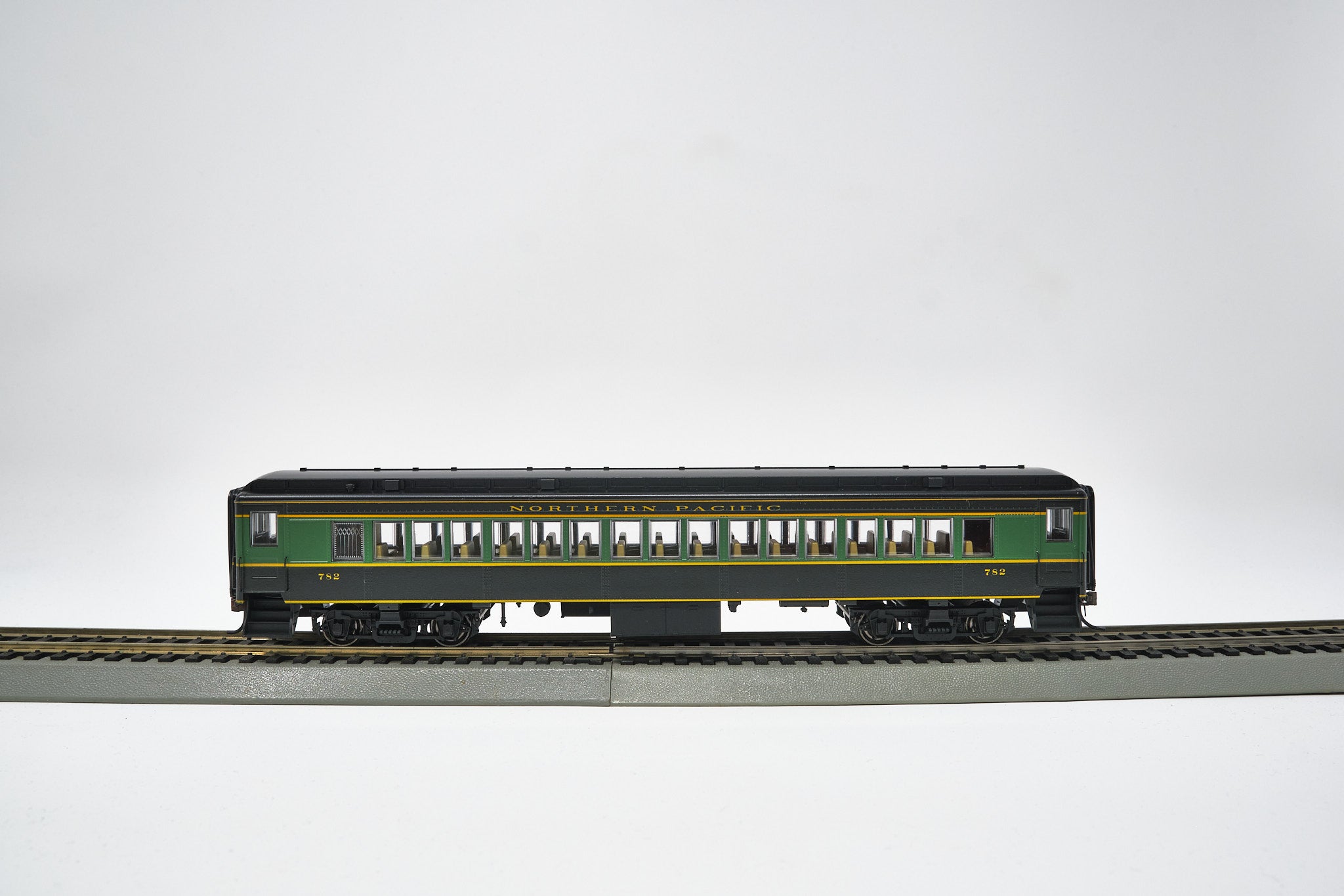 Branchline Commuter Coach – North Pacific Scheme – HO Scale Car#782 ...