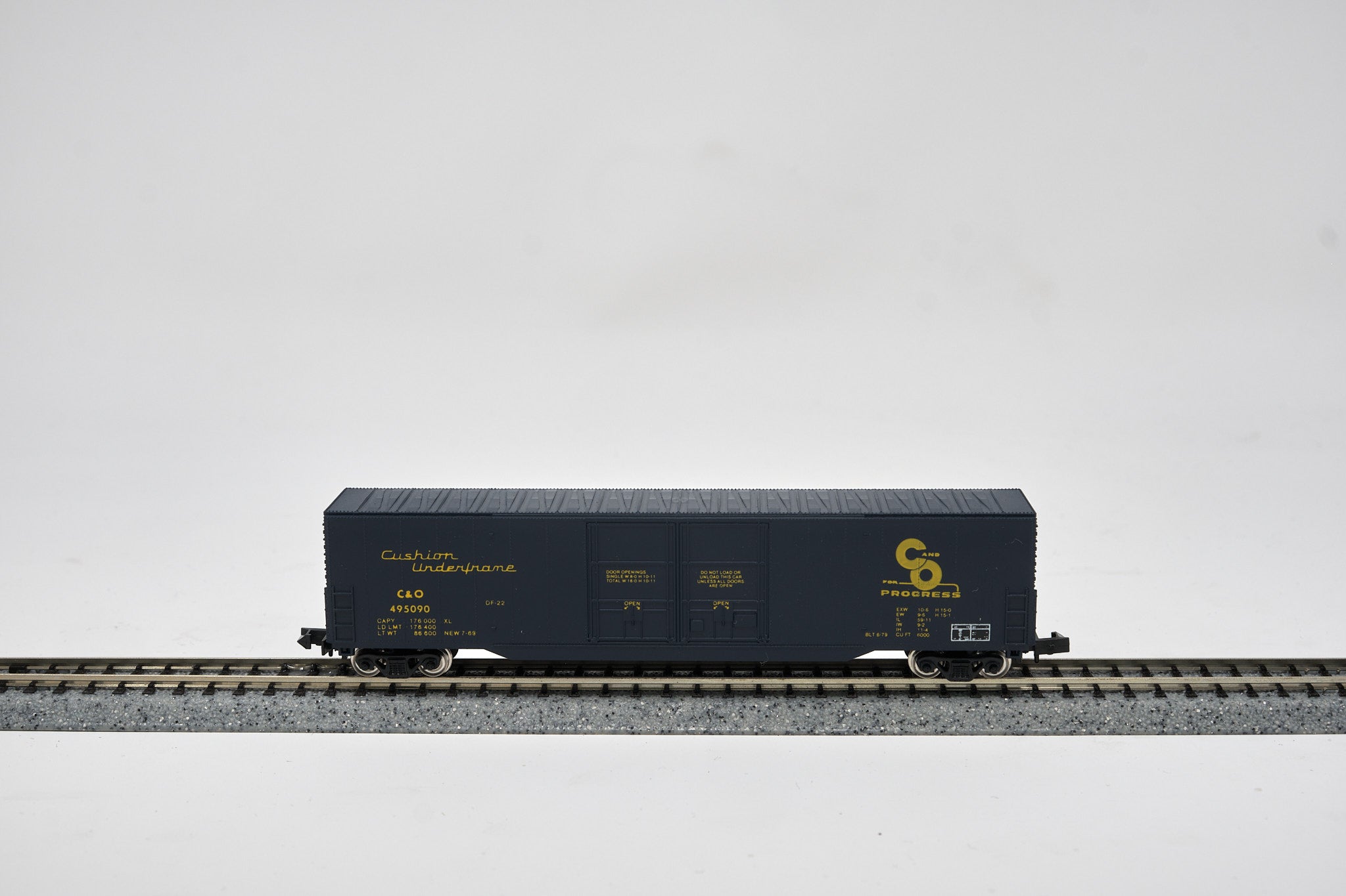 N 60 FT Boxcar Chessie System Scheme 2 Car #495090 – Con-Cor Trains